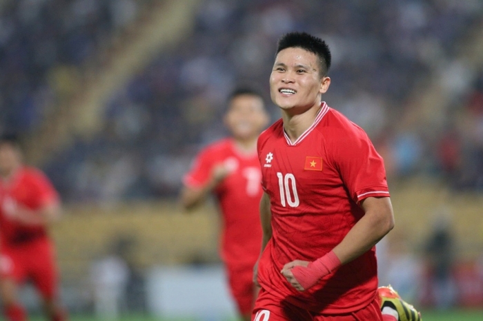 Trụ cột ĐT Việt Nam xác nhận xuất ngoại, HLV Kim Sang-sik nhận món quà lớn trong năm 2025